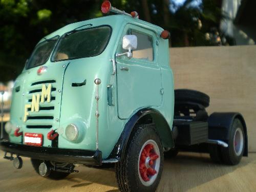 Oficina Aberta - Miniatura de FNM D 11.000 Personalizada