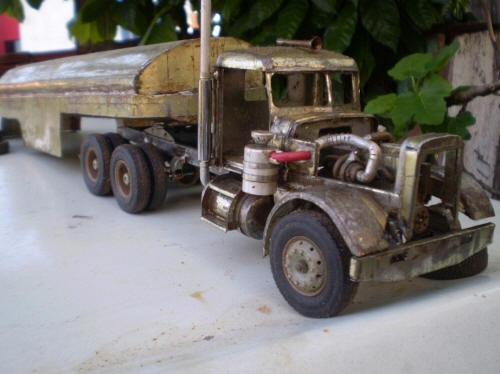 Peterbilt from Duel movie - Forum - Historic Commercial Vehicle Club of ...